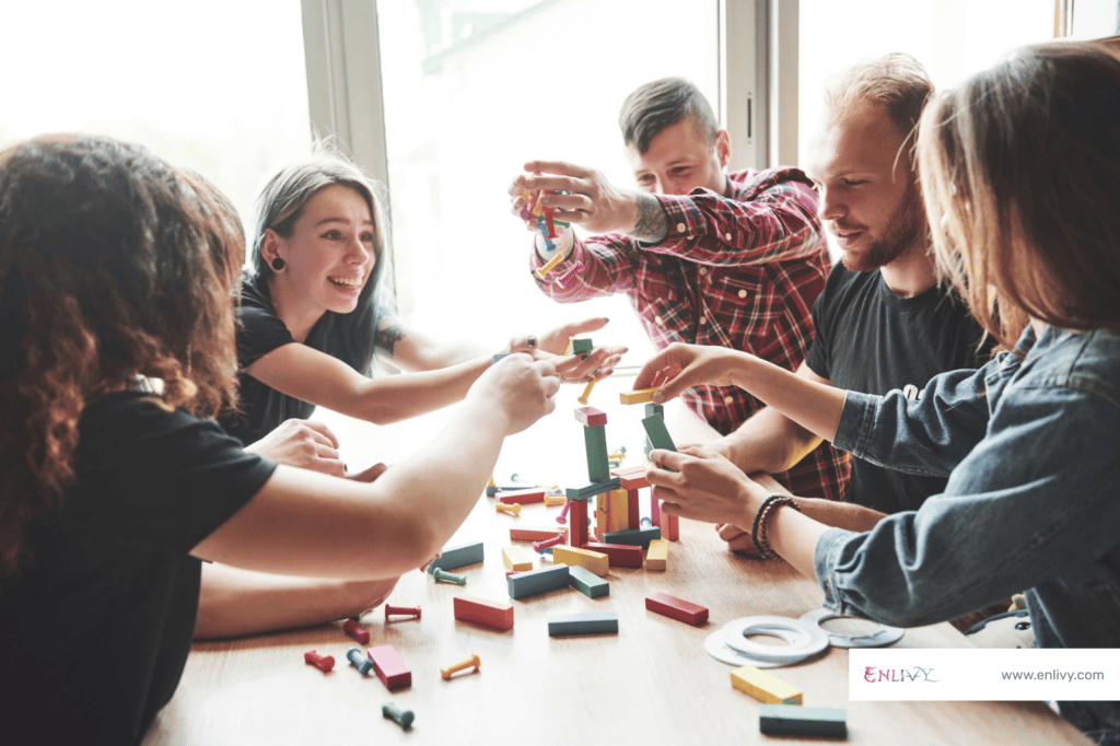 How to organize a team building activity - Enlivy