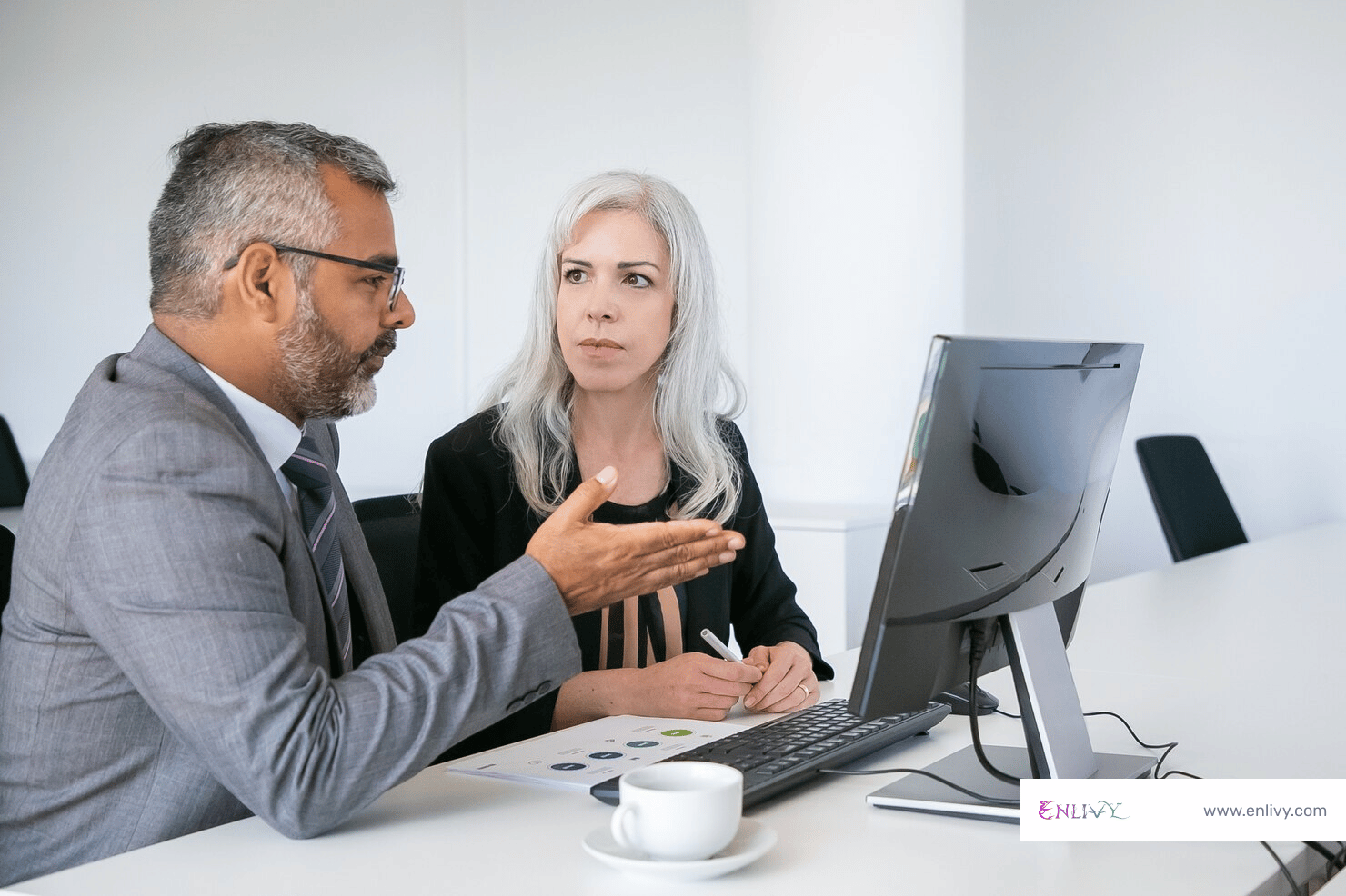 How an Employee Mentorship Program Can Benefit Your Company - Enlivy